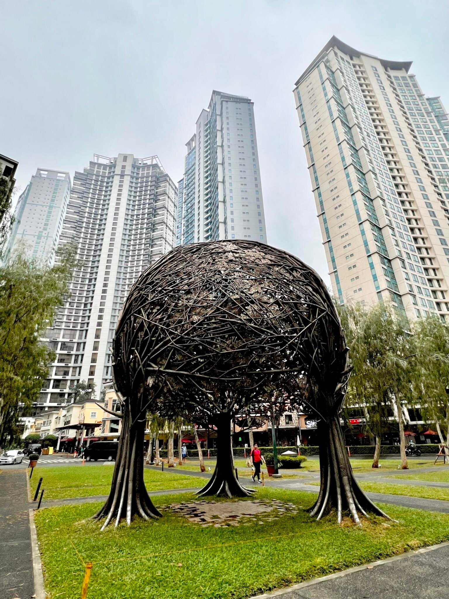 Random Public Art in the Philippines – Wandering Teresa