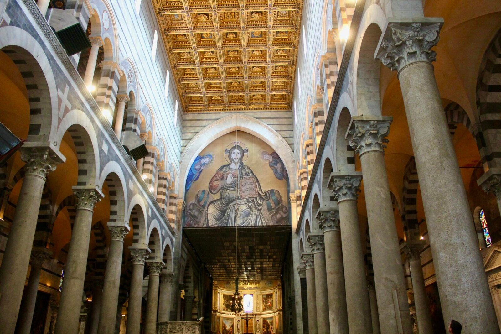 Leading Lines & Churches – Wandering Teresa